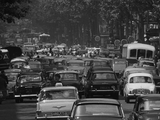 Jouer à Paris (Catherine Varlin, 1962) - HENRI - La Cinémathèque française