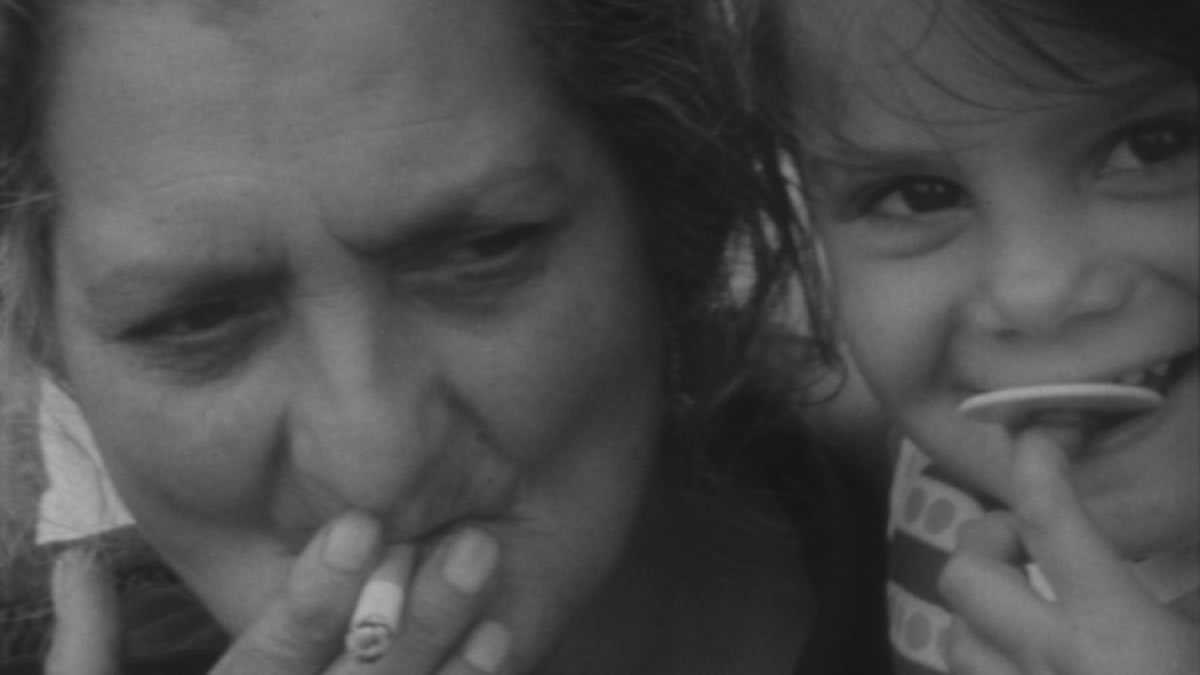 Att vara zigenare (Peter Nestler, 1970) - La Cinémathèque française