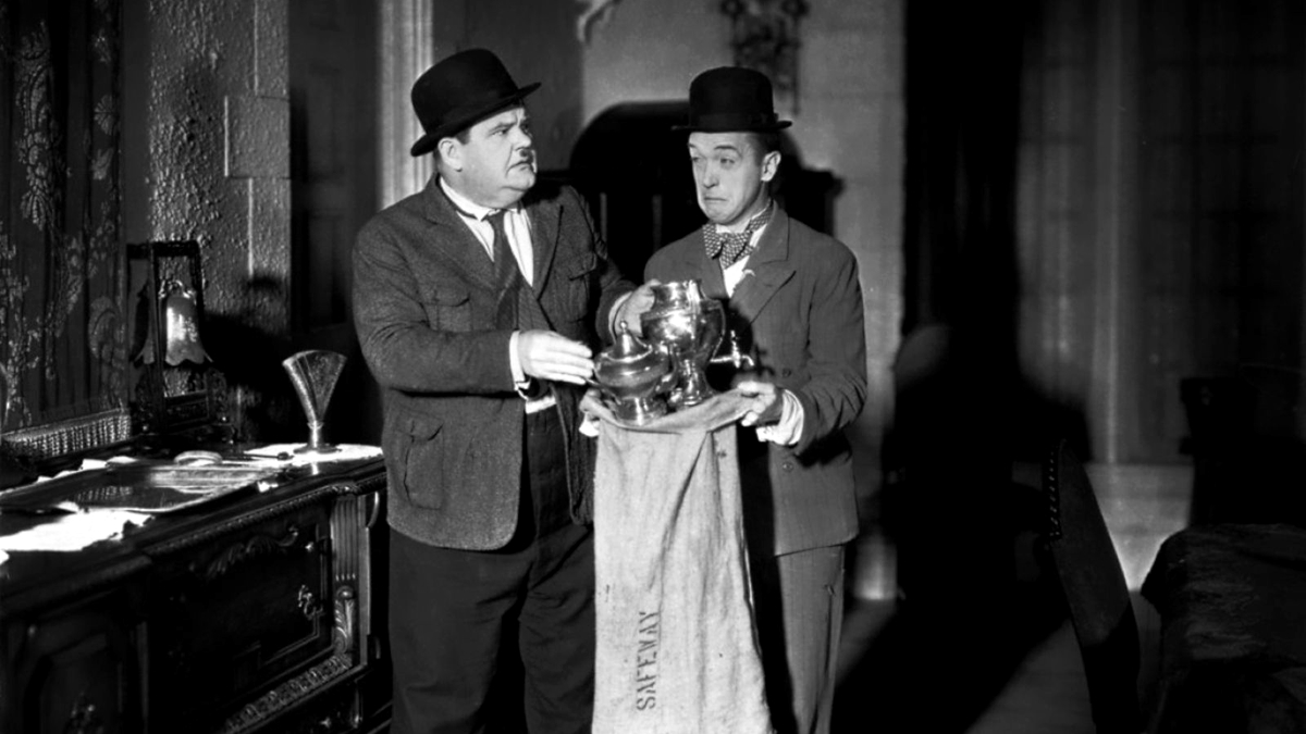 Une nuit agitée (James Parrott, 1930) - La Cinémathèque française