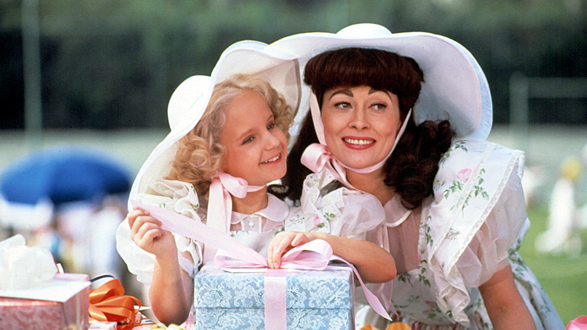 Maman très chère (Frank Perry, 1981) - La Cinémathèque française