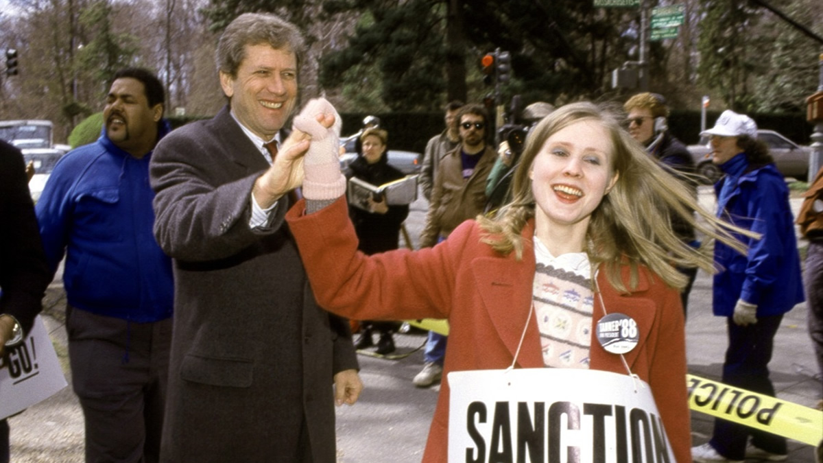 Tanner '88 : épisode 9 - Something Borrowed, Something New (Robert ...